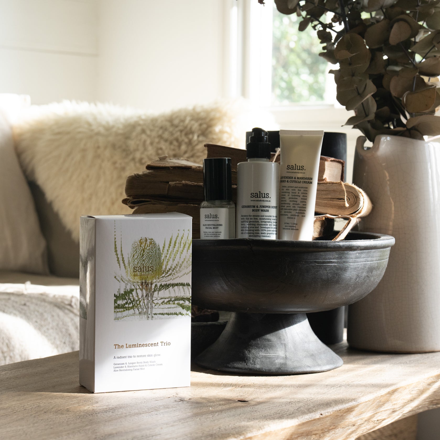 GIFT – Ink & Feathers