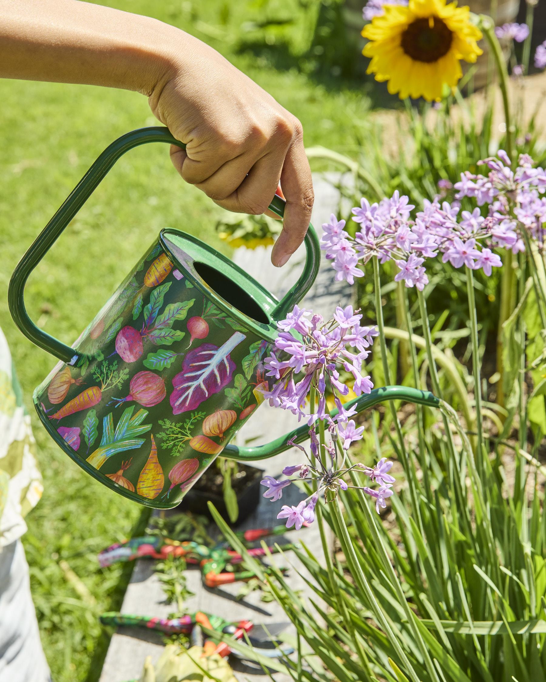 KIP & CO - WATERING CAN - VEGGIE SOUP – Ink & Feathers